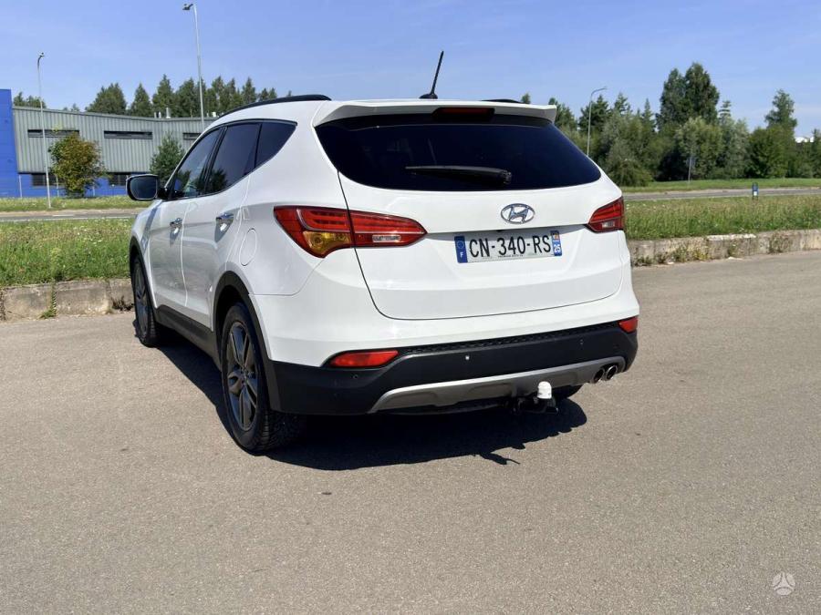 Balts Hyundai Santa Fe 2012 Panevēža, ar dzinēja tilpumu 2.20 L un nobraukumu 196 tūkst. km par 8990 €, foto 10 vietnē AUTOMOTO.COM.LV