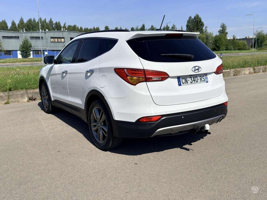 Balts Hyundai Santa Fe 2012 Panevēža, ar dzinēja tilpumu 2.20 L un nobraukumu 196 tūkst. km par 8990 €, foto 12 vietnē AUTOMOTO.COM.LV