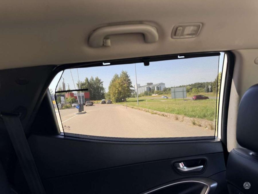 Balts Hyundai Santa Fe 2012 Panevēža, ar dzinēja tilpumu 2.20 L un nobraukumu 196 tūkst. km par 8990 €, foto 17 vietnē AUTOMOTO.COM.LV