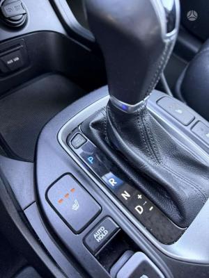 Balts Hyundai Santa Fe 2012 Panevēža, ar dzinēja tilpumu 2.20 L un nobraukumu 196 tūkst. km par 8990 €, foto 20 vietnē AUTOMOTO.COM.LV