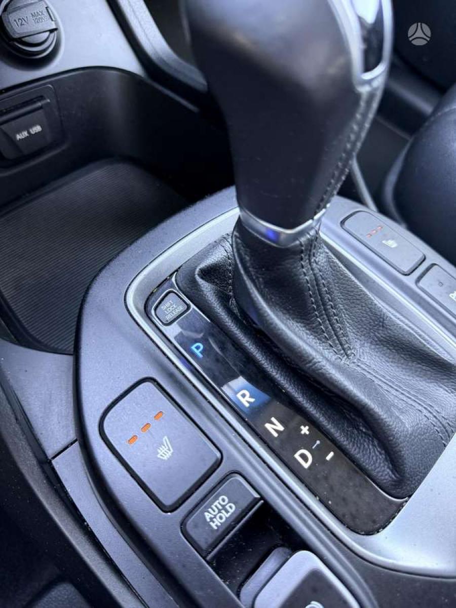 Balts Hyundai Santa Fe 2012 Panevēža, ar dzinēja tilpumu 2.20 L un nobraukumu 196 tūkst. km par 8990 €, foto 20 vietnē AUTOMOTO.COM.LV