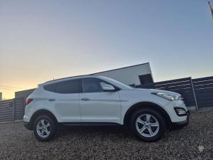 Balts Hyundai Santa Fe 2013 Vilkaviškis, ar dzinēja tilpumu 2.20 L un nobraukumu 203 tūkst. km par 12300 €, foto 4 vietnē AUTOMOTO.COM.LV