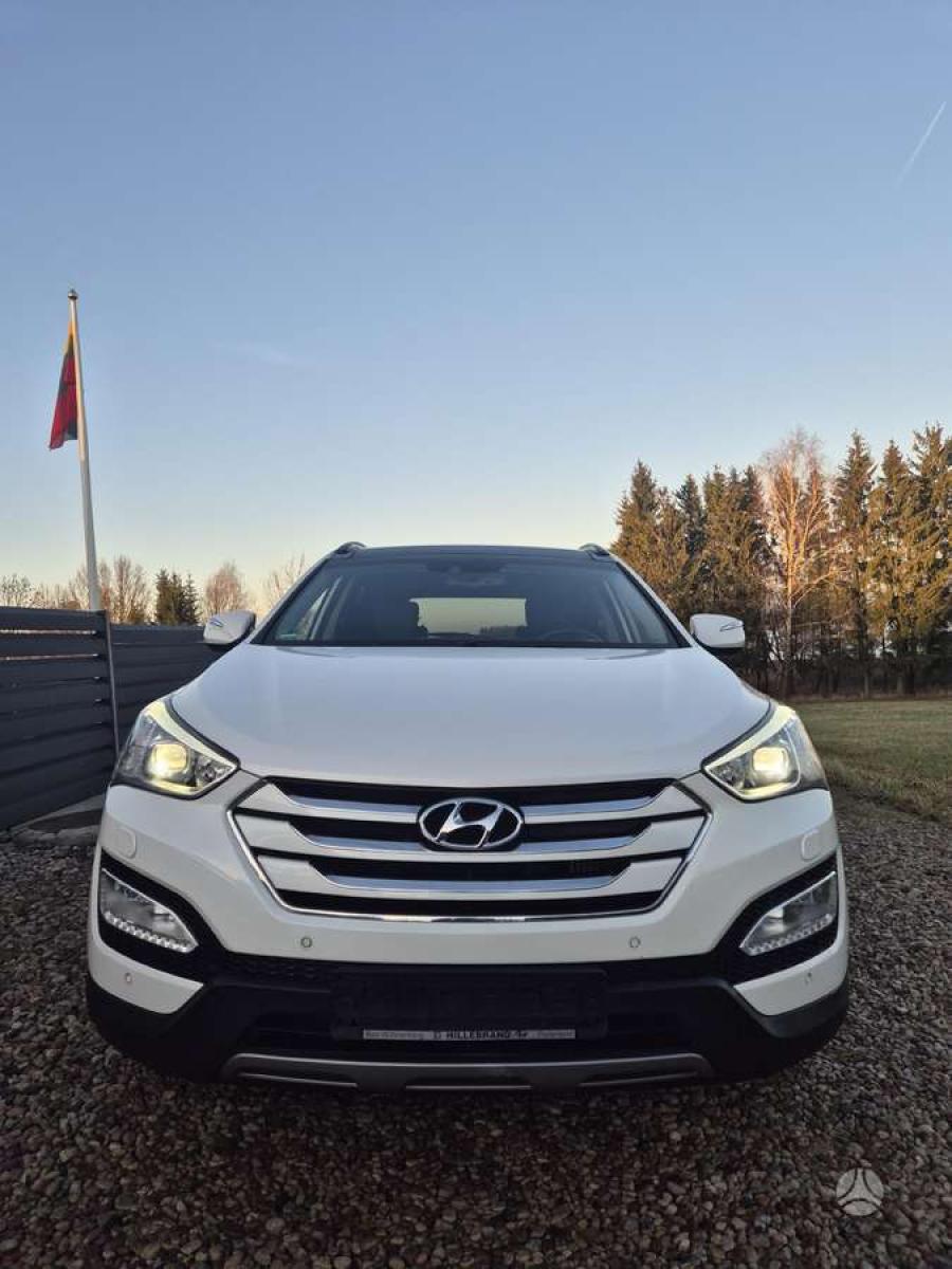 Balts Hyundai Santa Fe 2013 Vilkaviškis, ar dzinēja tilpumu 2.20 L un nobraukumu 203 tūkst. km par 12300 €, foto 7 vietnē AUTOMOTO.COM.LV