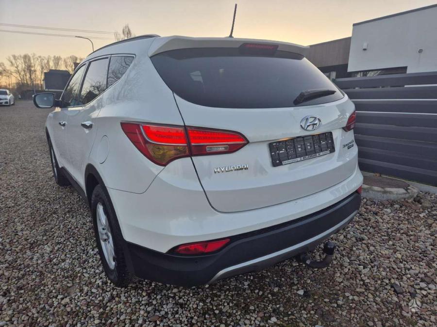 Balts Hyundai Santa Fe 2013 Vilkaviškis, ar dzinēja tilpumu 2.20 L un nobraukumu 203 tūkst. km par 12300 €, foto 12 vietnē AUTOMOTO.COM.LV