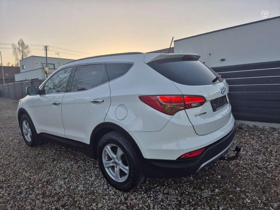 Balts Hyundai Santa Fe 2013 Vilkaviškis, ar dzinēja tilpumu 2.20 L un nobraukumu 203 tūkst. km par 12300 €, foto 13 vietnē AUTOMOTO.COM.LV