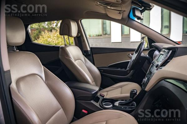 Balts Hyundai Santa Fe 2013 Rīga, ar dzinēja tilpumu 2.20 L un nobraukumu 0 tūkst. km par 9990 €, foto 10 vietnē AUTOMOTO.COM.LV