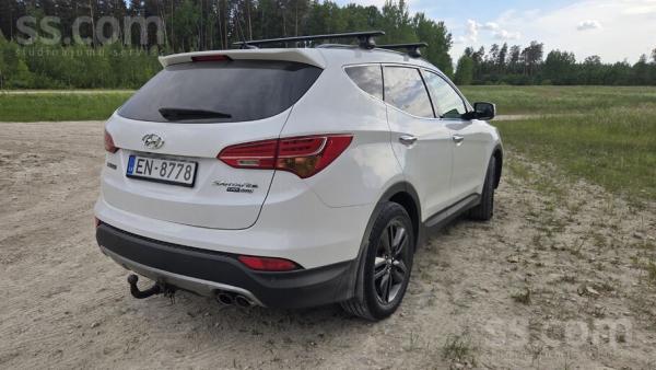 Balts Hyundai Santa Fe 2013 Rīga, ar dzinēja tilpumu 2.20 L un nobraukumu 146 tūkst. km par 11490 €, foto 3 vietnē AUTOMOTO.COM.LV