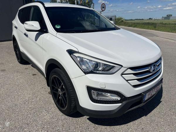 Balts Hyundai Santa Fe 2013 Marijampole, ar dzinēja tilpumu 2.20 L un nobraukumu 195 tūkst. km par 8550 €, foto 2 vietnē AUTOMOTO.COM.LV