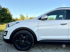Balts Hyundai Santa Fe 2013 Šauļi, ar dzinēja tilpumu 2.20 L un nobraukumu 250 tūkst. km par 13750 €, foto 14 vietnē AUTOMOTO.COM.LV
