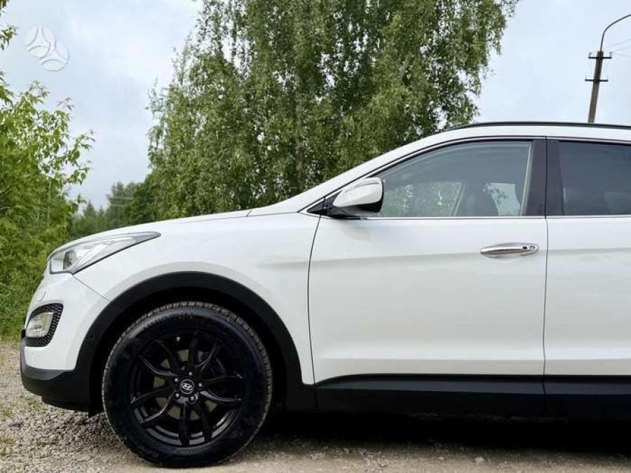 Balts Hyundai Santa Fe 2013 Šauļi, ar dzinēja tilpumu 2.20 L un nobraukumu 171 tūkst. km par 13450 €, foto 12 vietnē AUTOMOTO.COM.LV