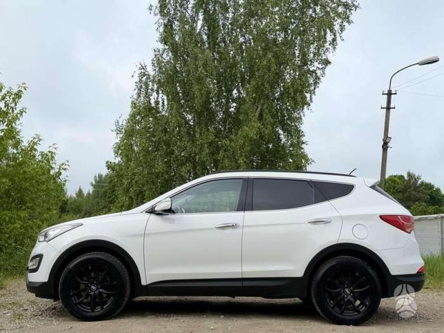 Balts Hyundai Santa Fe 2013 Šauļi, ar dzinēja tilpumu 2.20 L un nobraukumu 171 tūkst. km par 13450 €, foto 14 vietnē AUTOMOTO.COM.LV