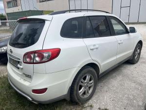 Balts Hyundai Santa Fe 2013 Pasvalys, ar dzinēja tilpumu 2.00 L un nobraukumu 290 tūkst. km par 3200 €, foto 5 vietnē AUTOMOTO.COM.LV