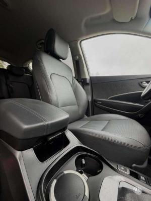 White Hyundai Santa Fe 2013 in Siauliai, with an engine capacity of 2.20 L and mileage of 171 thousand km for 13450 €, photo 26 on AUTOMOTO.COM.LV