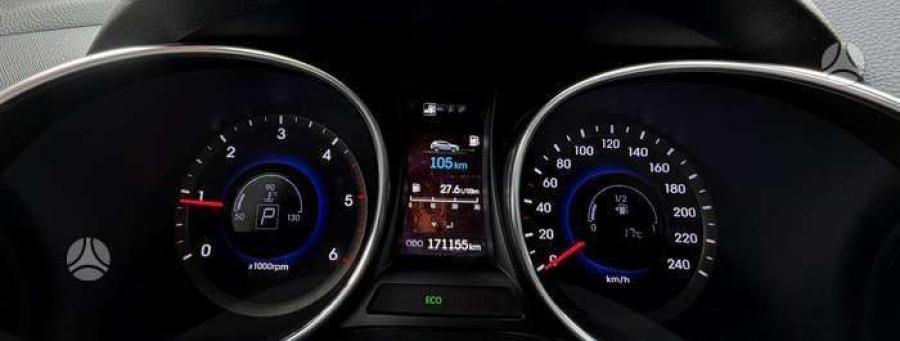 White Hyundai Santa Fe 2013 in Siauliai, with an engine capacity of 2.20 L and mileage of 171 thousand km for 13450 €, photo 39 on AUTOMOTO.COM.LV