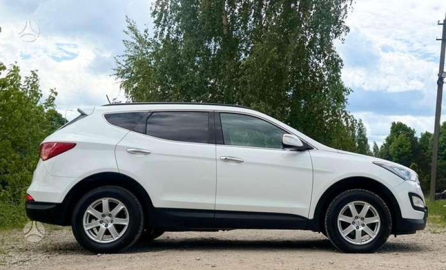 Balts Hyundai Santa Fe 2013 Šauļi, ar dzinēja tilpumu 2.20 L un nobraukumu 254 tūkst. km par 12950 €, foto 14 vietnē AUTOMOTO.COM.LV
