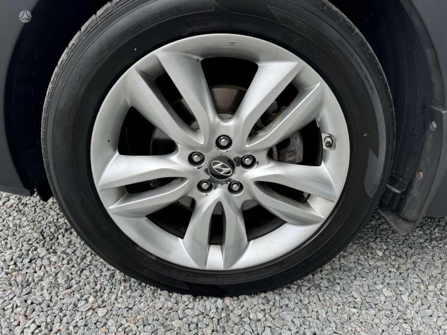 Balts Hyundai Santa Fe 2013 Viļņa, ar dzinēja tilpumu 2.00 L un nobraukumu 90 tūkst. km par 8000 €, foto 29 vietnē AUTOMOTO.COM.LV