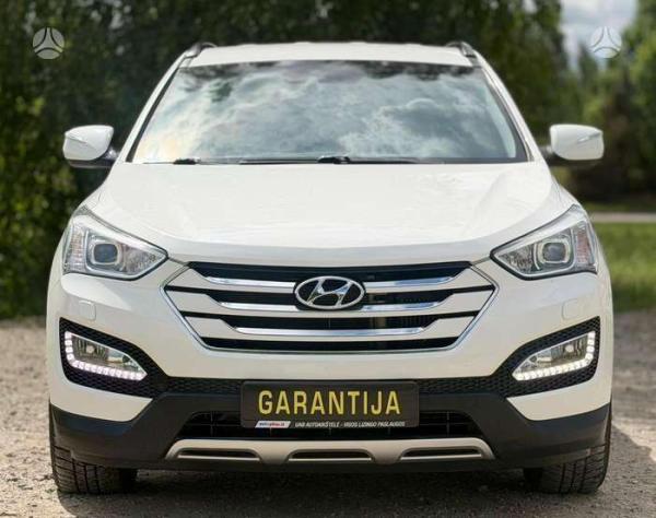 Balts Hyundai Santa Fe 2013 Šauļi, ar dzinēja tilpumu 2.20 L un nobraukumu 254 tūkst. km par 12950 €, foto 1 vietnē AUTOMOTO.COM.LV