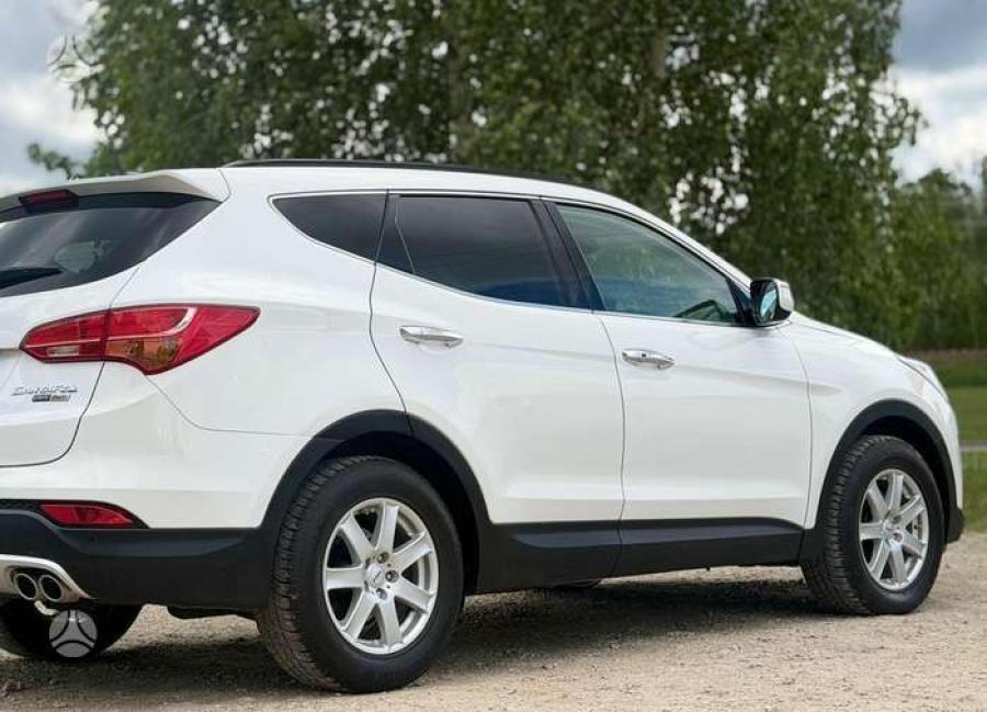 Balts Hyundai Santa Fe 2013 Šauļi, ar dzinēja tilpumu 2.20 L un nobraukumu 254 tūkst. km par 12950 €, foto 9 vietnē AUTOMOTO.COM.LV