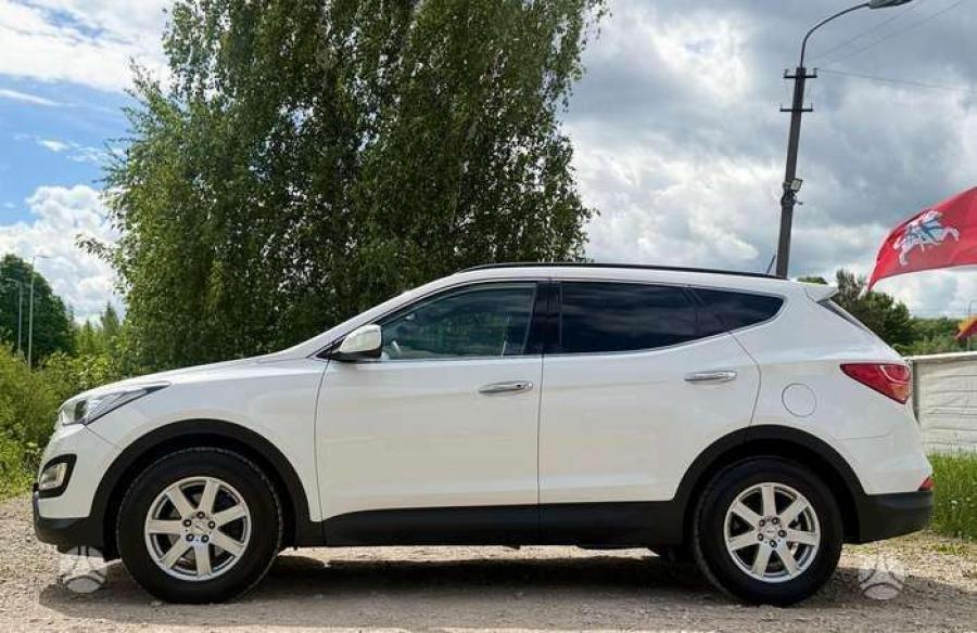 Balts Hyundai Santa Fe 2013 Šauļi, ar dzinēja tilpumu 2.20 L un nobraukumu 254 tūkst. km par 12950 €, foto 15 vietnē AUTOMOTO.COM.LV