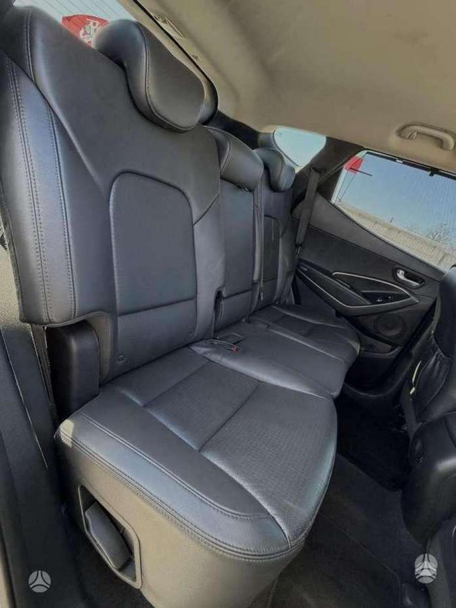 Balts Hyundai Santa Fe 2013 Šauļi, ar dzinēja tilpumu 2.20 L un nobraukumu 254 tūkst. km par 12950 €, foto 26 vietnē AUTOMOTO.COM.LV