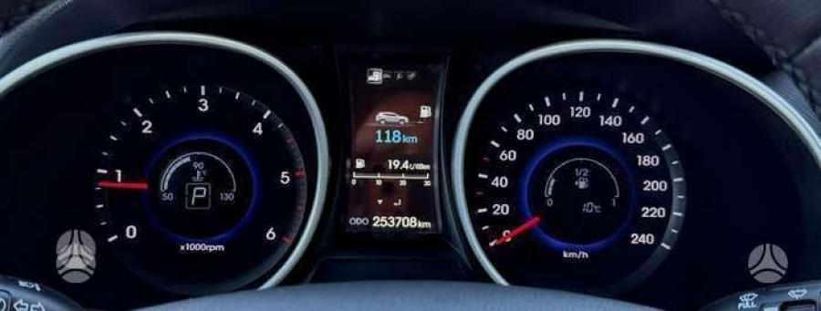 Balts Hyundai Santa Fe 2013 Šauļi, ar dzinēja tilpumu 2.20 L un nobraukumu 254 tūkst. km par 12950 €, foto 34 vietnē AUTOMOTO.COM.LV