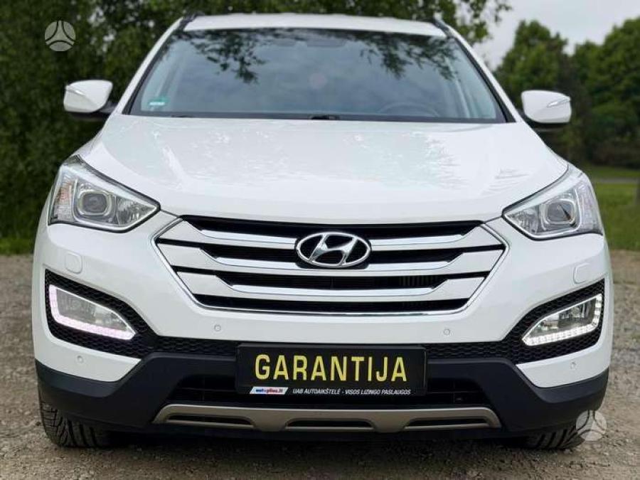 Balts Hyundai Santa Fe 2013 Šauļi, ar dzinēja tilpumu 2.20 L un nobraukumu 171 tūkst. km par 13450 €, foto 6 vietnē AUTOMOTO.COM.LV