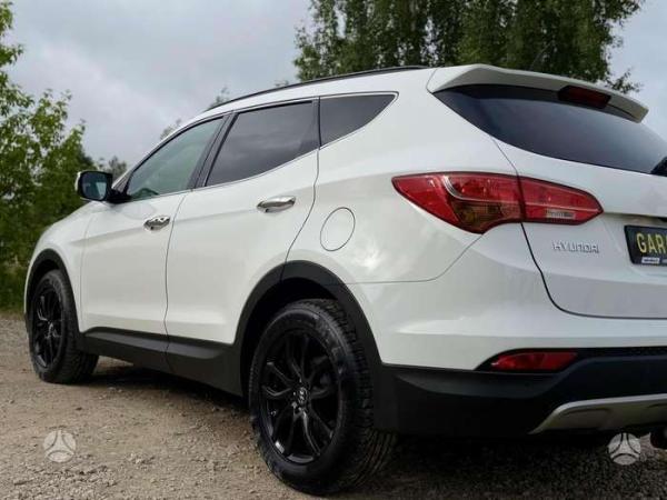 Balts Hyundai Santa Fe 2013 Šauļi, ar dzinēja tilpumu 2.20 L un nobraukumu 171 tūkst. km par 13450 €, foto 7 vietnē AUTOMOTO.COM.LV