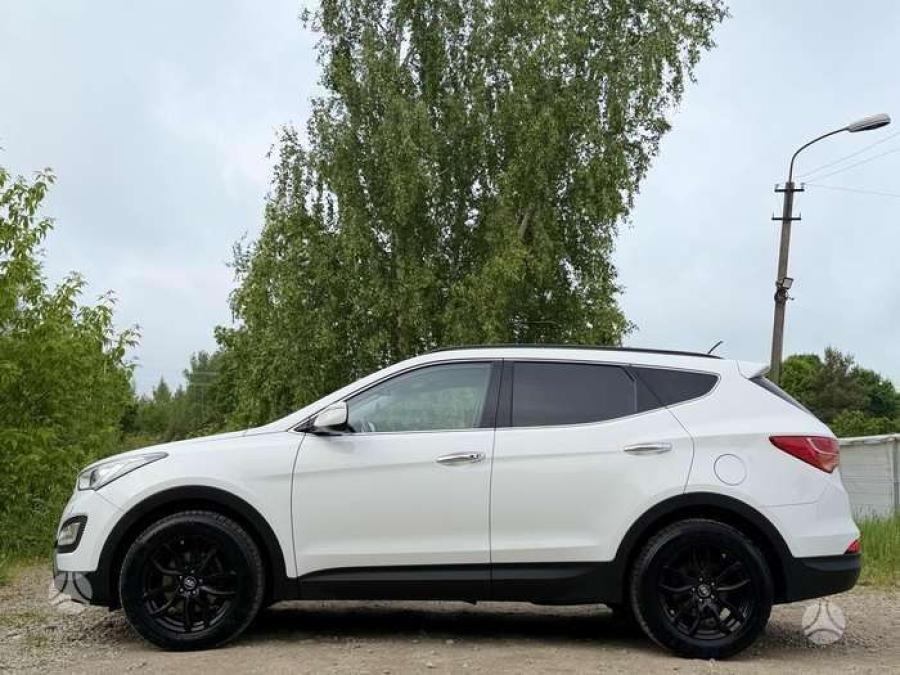 Balts Hyundai Santa Fe 2013 Šauļi, ar dzinēja tilpumu 2.20 L un nobraukumu 171 tūkst. km par 13450 €, foto 14 vietnē AUTOMOTO.COM.LV