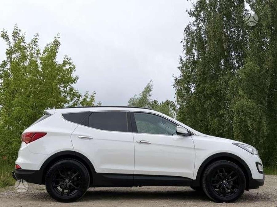 Balts Hyundai Santa Fe 2013 Šauļi, ar dzinēja tilpumu 2.20 L un nobraukumu 171 tūkst. km par 13450 €, foto 15 vietnē AUTOMOTO.COM.LV