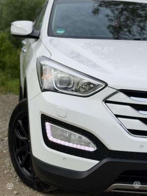 Balts Hyundai Santa Fe 2013 Šauļi, ar dzinēja tilpumu 2.20 L un nobraukumu 171 tūkst. km par 13450 €, foto 18 vietnē AUTOMOTO.COM.LV