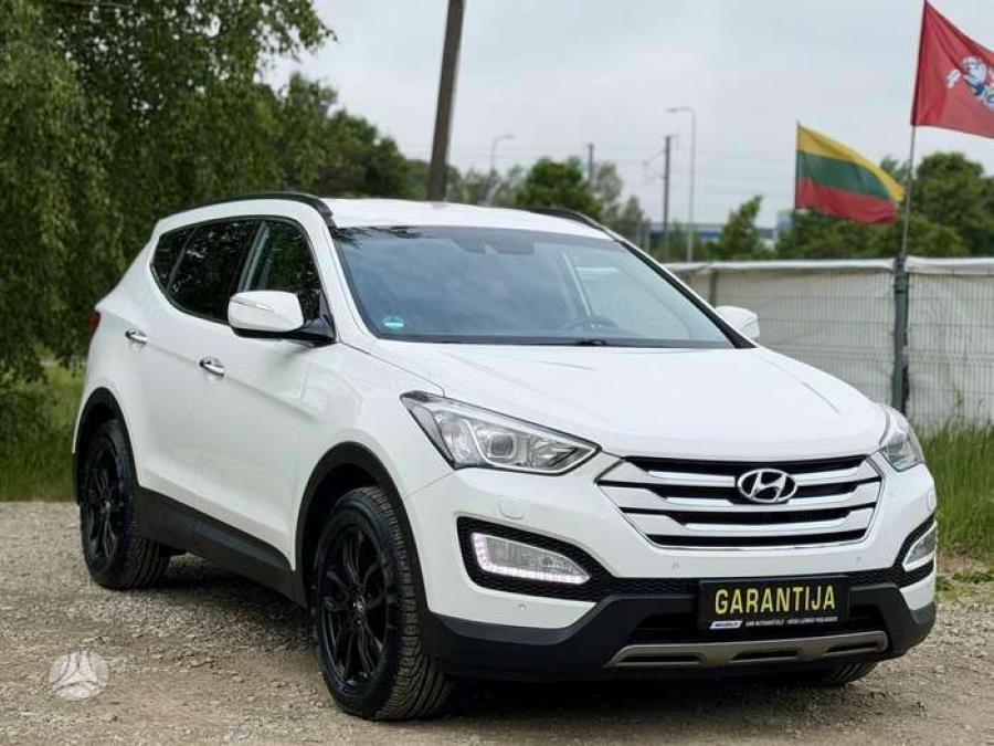 Balts Hyundai Santa Fe 2013 Šauļi, ar dzinēja tilpumu 2.20 L un nobraukumu 171 tūkst. km par 13450 €, foto 20 vietnē AUTOMOTO.COM.LV