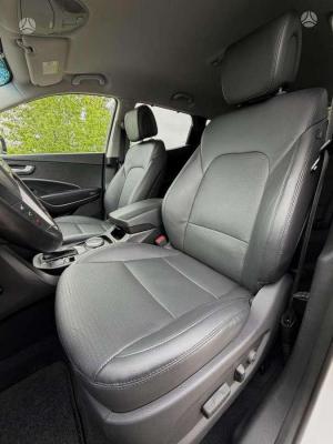 Balts Hyundai Santa Fe 2013 Šauļi, ar dzinēja tilpumu 2.20 L un nobraukumu 171 tūkst. km par 13450 €, foto 24 vietnē AUTOMOTO.COM.LV