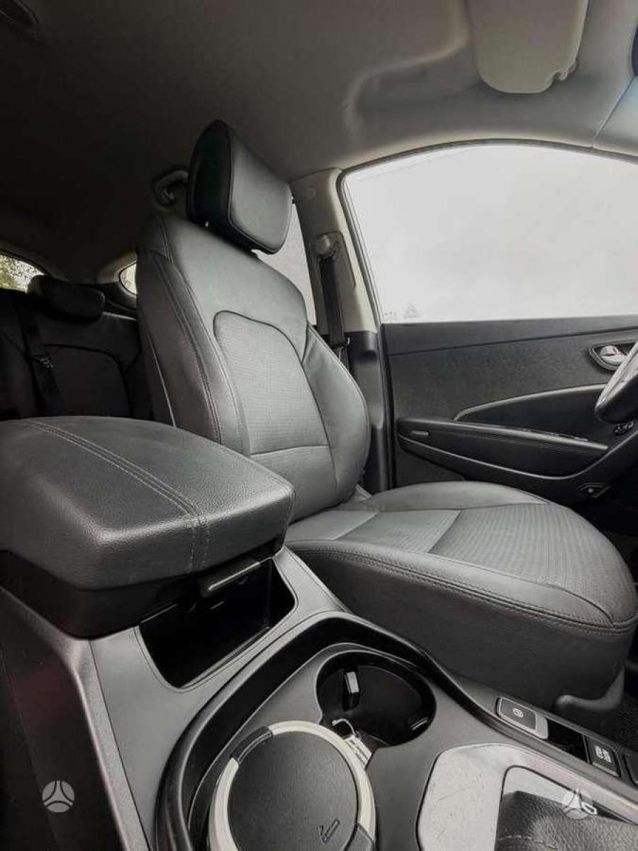 Balts Hyundai Santa Fe 2013 Šauļi, ar dzinēja tilpumu 2.20 L un nobraukumu 171 tūkst. km par 13450 €, foto 26 vietnē AUTOMOTO.COM.LV