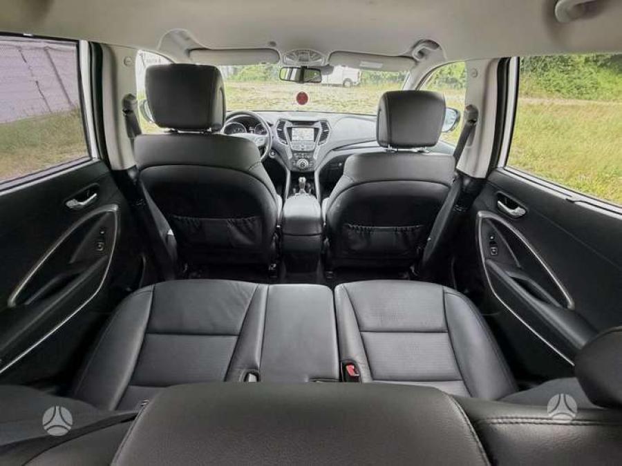 Balts Hyundai Santa Fe 2013 Šauļi, ar dzinēja tilpumu 2.20 L un nobraukumu 171 tūkst. km par 13450 €, foto 30 vietnē AUTOMOTO.COM.LV
