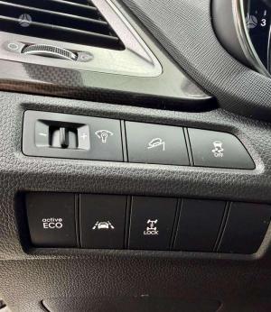 Balts Hyundai Santa Fe 2013 Šauļi, ar dzinēja tilpumu 2.20 L un nobraukumu 171 tūkst. km par 13450 €, foto 32 vietnē AUTOMOTO.COM.LV