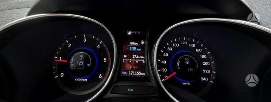 White Hyundai Santa Fe 2013 in Siauliai, with an engine capacity of 2.20 L and mileage of 171 thousand km for 13450 €, photo 39 on AUTOMOTO.COM.LV