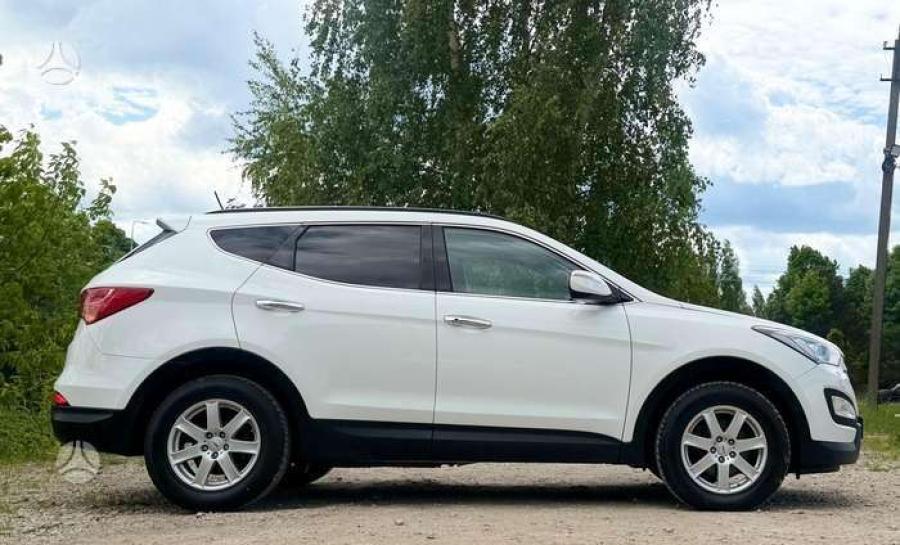 Balts Hyundai Santa Fe 2013 Šauļi, ar dzinēja tilpumu 2.20 L un nobraukumu 254 tūkst. km par 12950 €, foto 14 vietnē AUTOMOTO.COM.LV