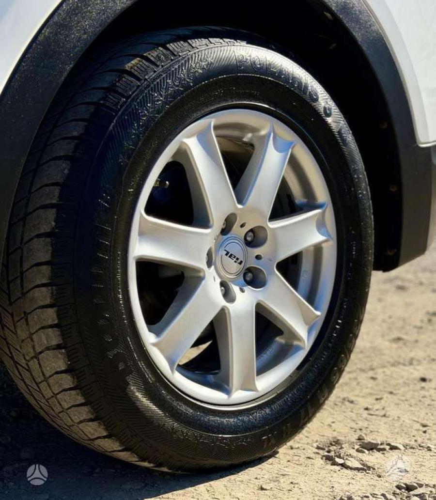 Balts Hyundai Santa Fe 2013 Šauļi, ar dzinēja tilpumu 2.20 L un nobraukumu 254 tūkst. km par 12950 €, foto 19 vietnē AUTOMOTO.COM.LV