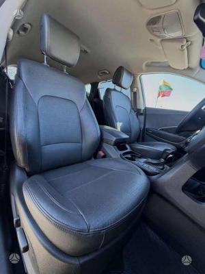 Balts Hyundai Santa Fe 2013 Šauļi, ar dzinēja tilpumu 2.20 L un nobraukumu 254 tūkst. km par 12950 €, foto 24 vietnē AUTOMOTO.COM.LV