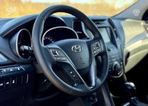 Balts Hyundai Santa Fe 2013 Šauļi, ar dzinēja tilpumu 2.20 L un nobraukumu 254 tūkst. km par 12950 €, foto 21 vietnē AUTOMOTO.COM.LV