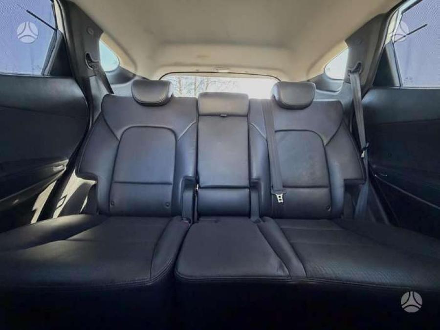 Balts Hyundai Santa Fe 2013 Šauļi, ar dzinēja tilpumu 2.20 L un nobraukumu 254 tūkst. km par 12950 €, foto 28 vietnē AUTOMOTO.COM.LV