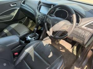 Balts Hyundai Santa Fe 2013 Jonava, ar dzinēja tilpumu 2.19 L un nobraukumu 128 tūkst. km par 2899 €, foto 8 vietnē AUTOMOTO.COM.LV