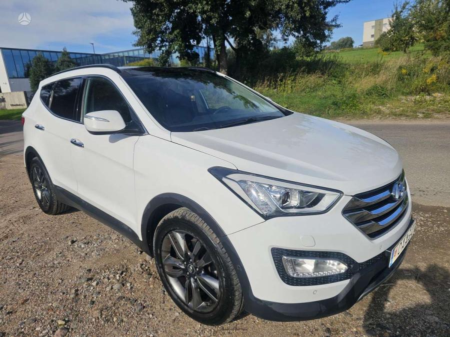White Hyundai Santa Fe 2013 in Kaunas, with an engine capacity of 2.20 L and mileage of 253 thousand km for 8600 €, photo 3 on AUTOMOTO.COM.LV