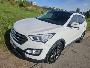 White Hyundai Santa Fe 2013 in Kaunas, with an engine capacity of 2.20 L and mileage of 253 thousand km for 8600 €, photo 13 on AUTOMOTO.COM.LV