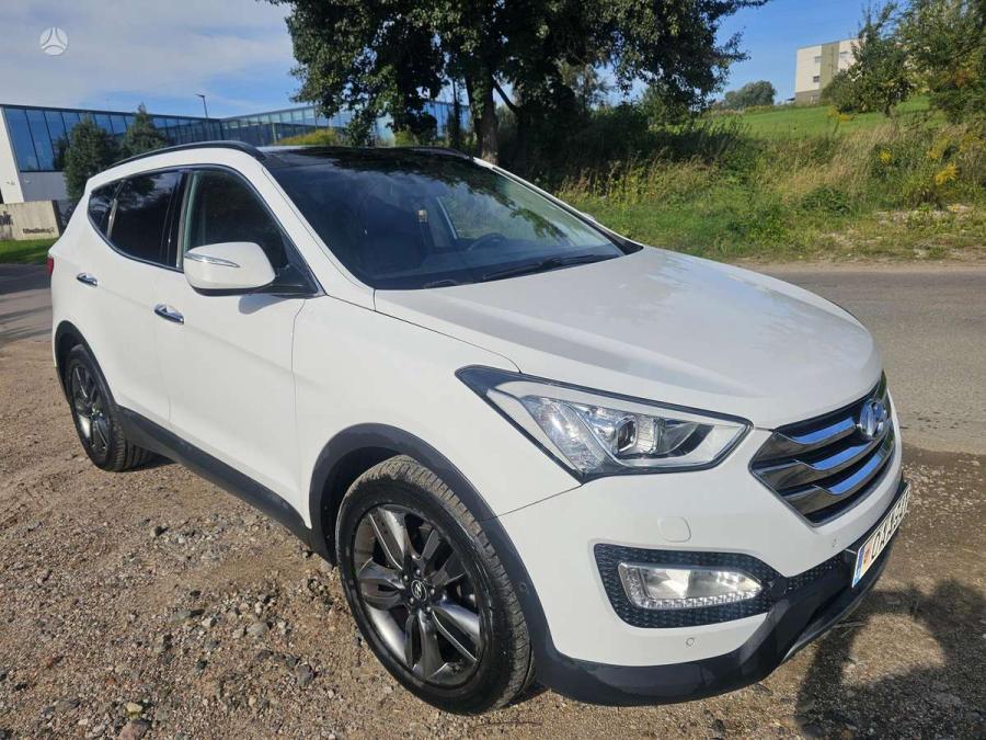 White Hyundai Santa Fe 2013 in Kaunas, with an engine capacity of 2.20 L and mileage of 253 thousand km for 8499 €, photo 3 on AUTOMOTO.COM.LV