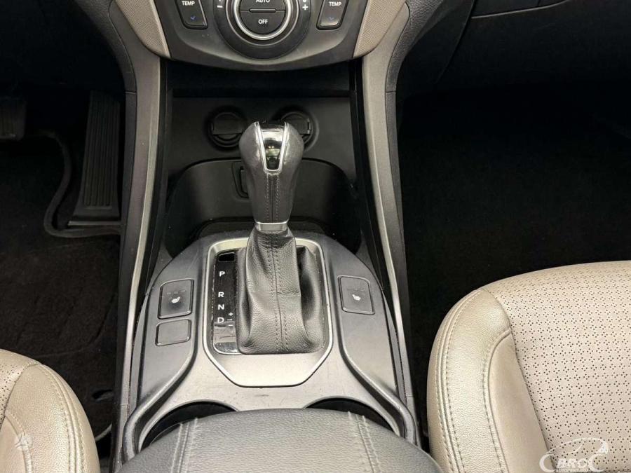 Balts Hyundai Santa Fe 2013 Viļņa, ar dzinēja tilpumu 2.36 L un nobraukumu 146 tūkst. km par 6500 €, foto 21 vietnē AUTOMOTO.COM.LV