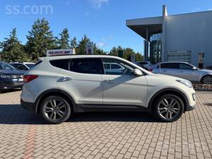 Balts Hyundai Santa Fe 2013 Liepāja, ar dzinēja tilpumu 2.20 L un nobraukumu 198 tūkst. km par 9400 €, foto 6 vietnē AUTOMOTO.COM.LV