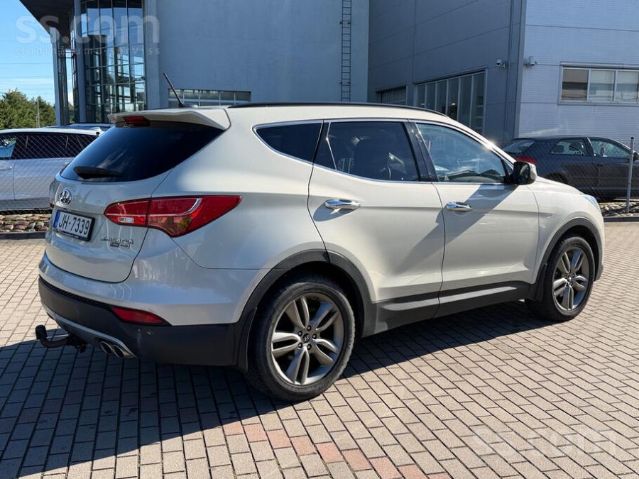 Balts Hyundai Santa Fe 2013 Liepāja, ar dzinēja tilpumu 2.20 L un nobraukumu 198 tūkst. km par 9400 €, foto 7 vietnē AUTOMOTO.COM.LV