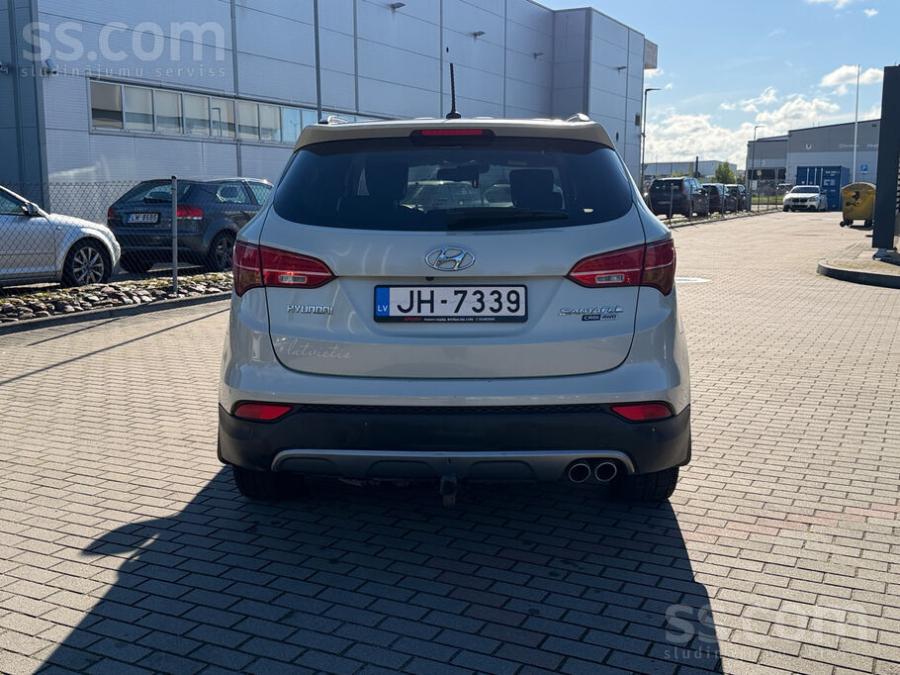 Balts Hyundai Santa Fe 2013 Liepāja, ar dzinēja tilpumu 2.20 L un nobraukumu 198 tūkst. km par 9400 €, foto 9 vietnē AUTOMOTO.COM.LV