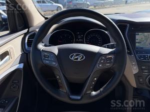 Balts Hyundai Santa Fe 2013 Liepāja, ar dzinēja tilpumu 2.20 L un nobraukumu 198 tūkst. km par 9400 €, foto 12 vietnē AUTOMOTO.COM.LV